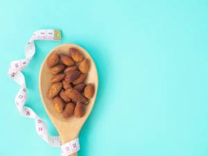 6 Benefits Of Adding Nuts To Your Diet: HealthifyMe Blog