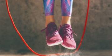 8 Surprising Benefits Of Skipping Rope For Fitness - HealthifyMe Blog