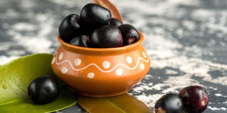 Jamun Fruit - Benefits, Nutritional Facts, & Recipes | HealthifyMe