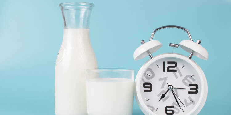 Can You Drink Milk During Intermittent Fasting? Here's The Sip: HealthifyMe